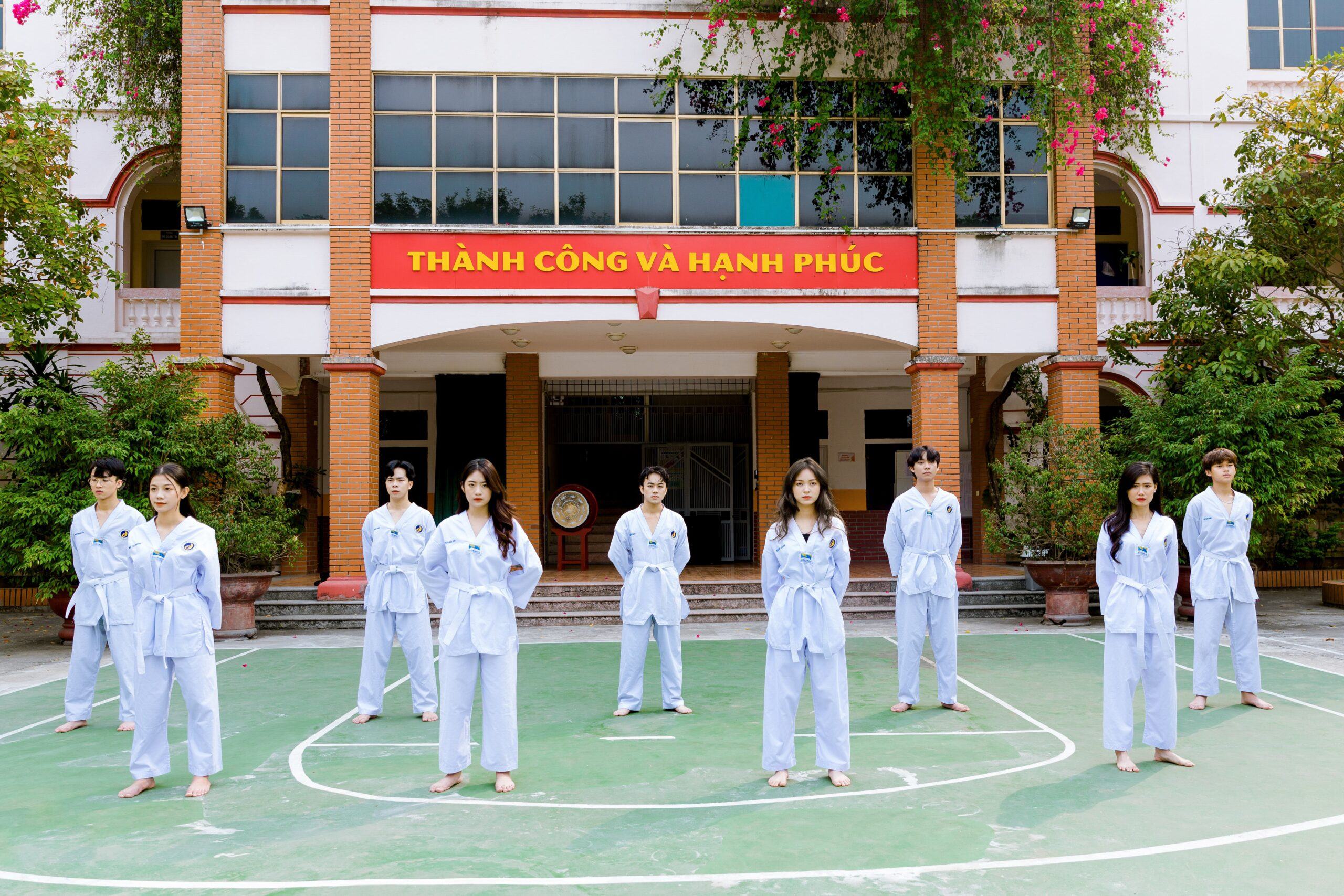 Tại sao nên chọn CEO High School? - CVG High School